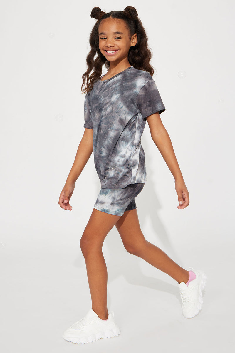Mini Chelsea Tie Dye Vibin' Biker Short Set - Black | Fashion Nova, Kids Sets | Fashion Nova