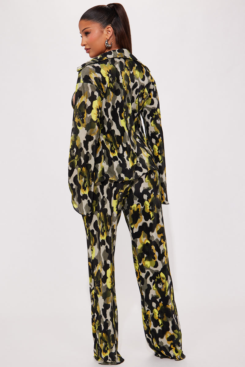 Tasha Plisse 3 Piece Pant Set - Olive/combo | Fashion Nova, Matching ...