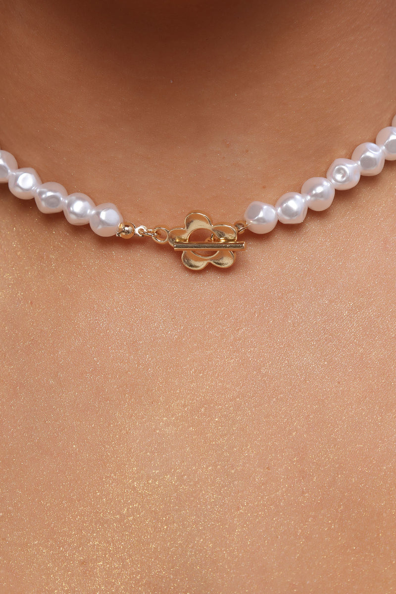 Kiki Pearl Necklace - Gold | Fashion Nova, Jewelry | Fashion Nova