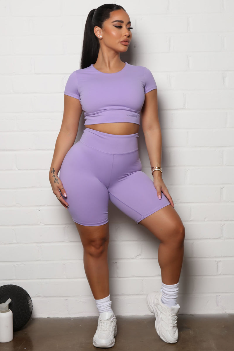 Crunch Time Active Short Sleeve Top In Sculpt Tech - Lavender | Fashion ...