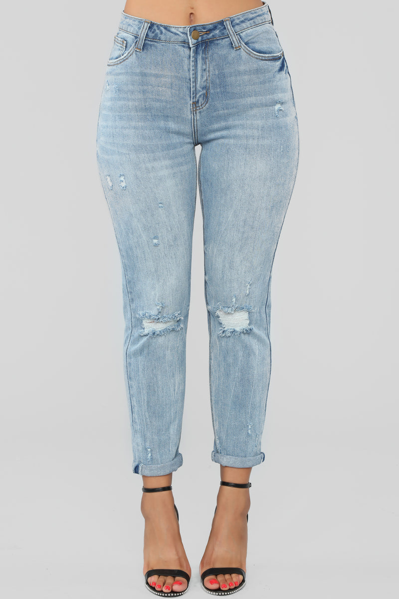 Outer Banks Beach Weekend Boyfriend Jeans - Light Blue Wash | Fashion ...