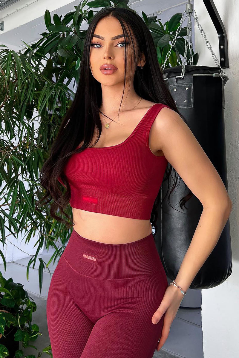 Fighter Ribbed Active Sports Bra In Infinity Seamless - Red | Fashion ...